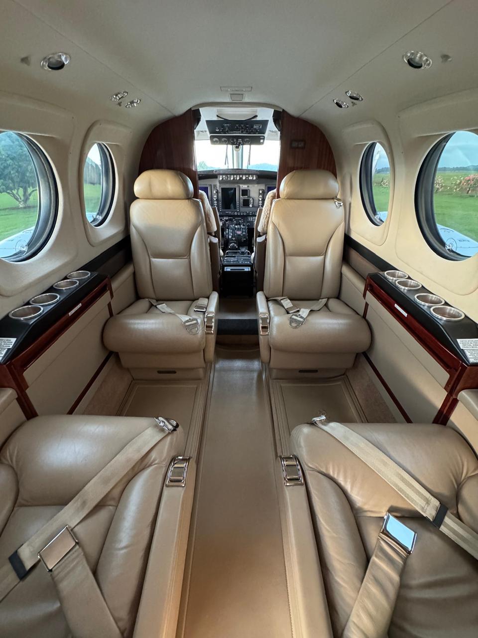 BEECHCRAFT KING AIR C90 GTI 2008 - Skyboat | Compra e Venda de Aeronaves